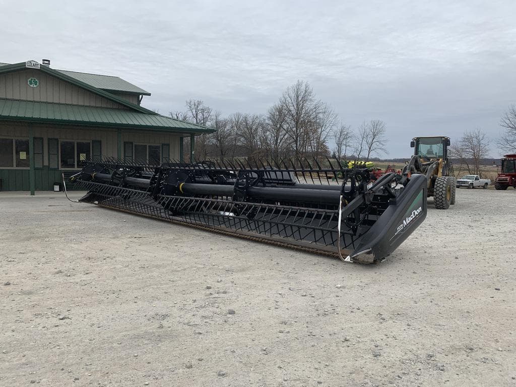 2011 MacDon FD70 Harvesting Headers - Platform for Sale | Tractor Zoom