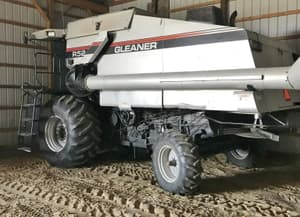 1998 Gleaner R52 Lot No. 1745731 Combines For Sale with 3,538 Hrs ...