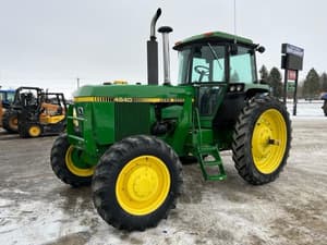 SOLD - John Deere 4640 MFWD, powershift, 3 hyd, 3pt, 1000 PTO, BKT TR ...