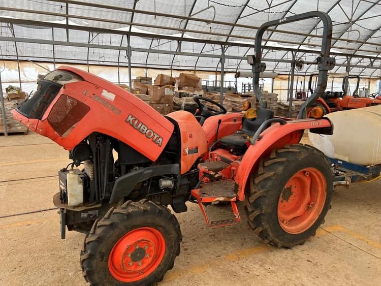 Kubota L3200 Tractors Less than 40 HP for Sale | Tractor Zoom