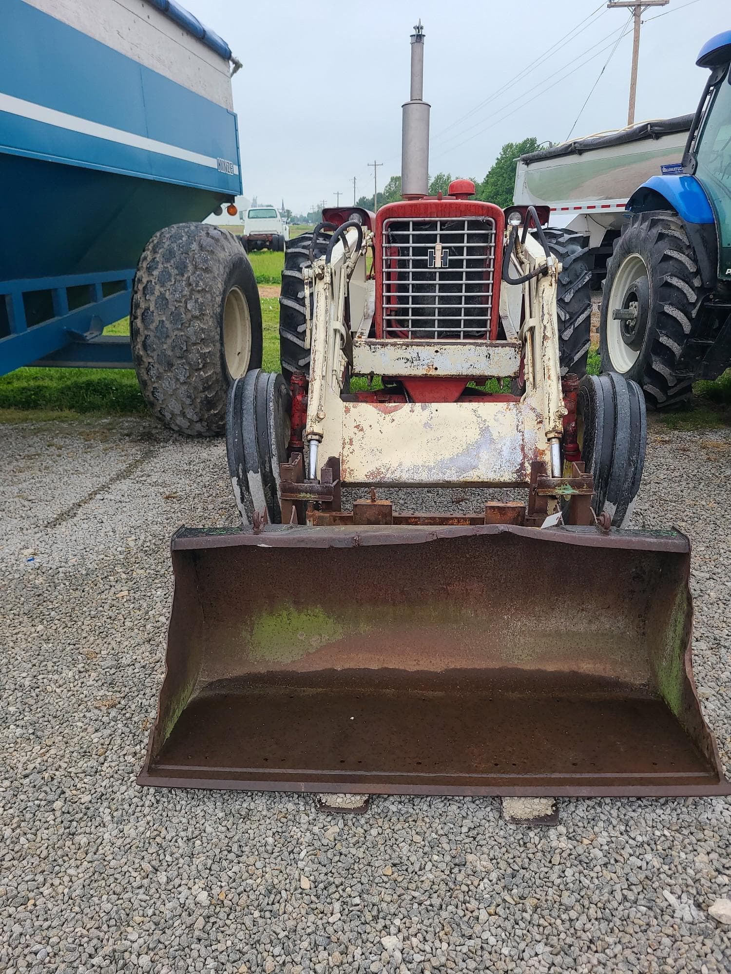 International Harvester 656 Tractors 40 to 99 HP for Sale | Tractor Zoom