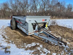 SOLD - New Idea 3626 Lot No. 108a Manure Handling | Tractor Zoom