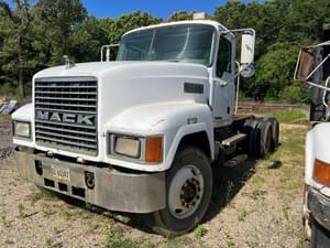 SOLD - 2004 Mack CH613 Cab & Chassis, Mack AC-355/380 Diesel, Twin ...