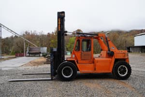 SOLD - Eaves E-305 Forklift Construction with 8,686 Hrs | Tractor Zoom