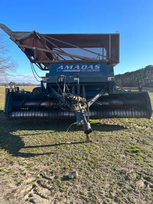 SOLD - Amadas 2100 Lot No. 100-CM Combines with --- Hrs | Tractor Zoom