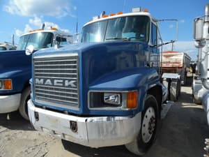 SOLD - 1992 Mack CH613 Lot No. 1086 Other Equipment with 644,214 mi ...