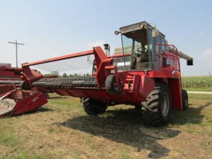 SOLD - 1981 Massey Ferguson 860 Lot No. 868 Combines with 1,829 Hrs ...