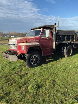SOLD - 1986 Ford F-800 Lot No. 6420300 Other Equipment with 135,911 mi ...