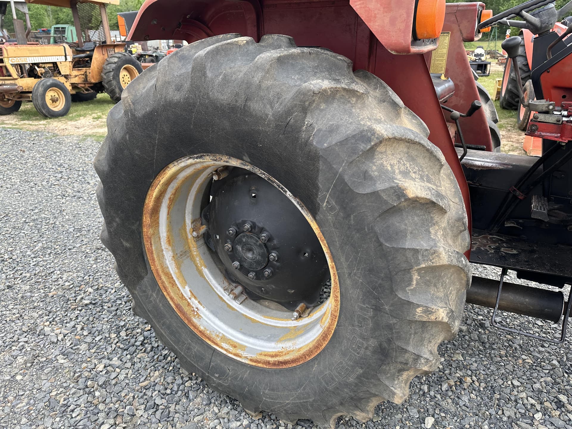 Case IH 585 Tractors 40 to 99 HP for Sale | Tractor Zoom
