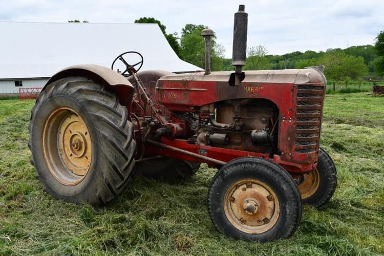 1955 Massey-Harris 555 Tractors 40 to 99 HP for Sale | Tractor Zoom
