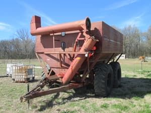 SOLD - Eddins 650T Lot No. 1414 Harvesting with 650 Bu | Tractor Zoom