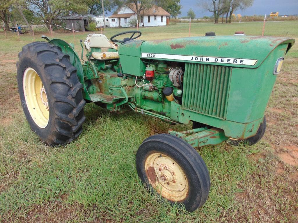 Tractor Zoom - John Deere 1520