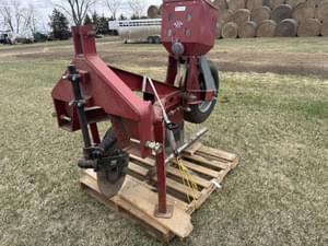 SOLD - Elston Gopher Getter Lot No. 5608 Other Equipment | Tractor Zoom