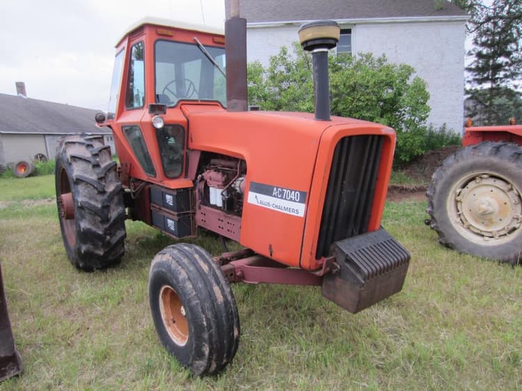 Allis Chalmers 7040 Tractors 100 to 174 HP for Sale | Tractor Zoom