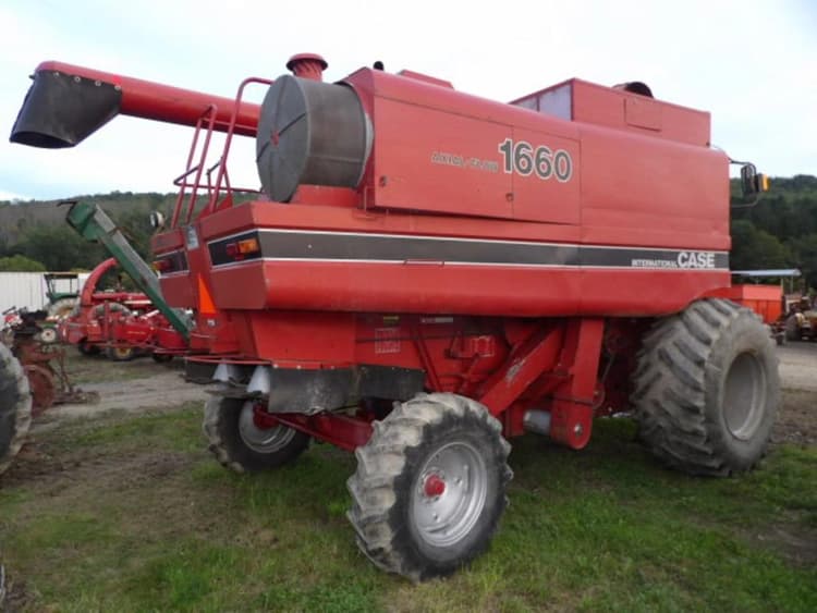 Case IH 1660 Combines Class 5 for Sale | Tractor Zoom