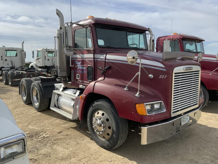 2001 Freightliner FLD112 Other Equipment Trucks for Sale | Tractor Zoom
