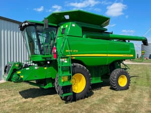 SOLD - 2008 John Deere 9570 STS Combines with 1,999 Hrs | Tractor Zoom
