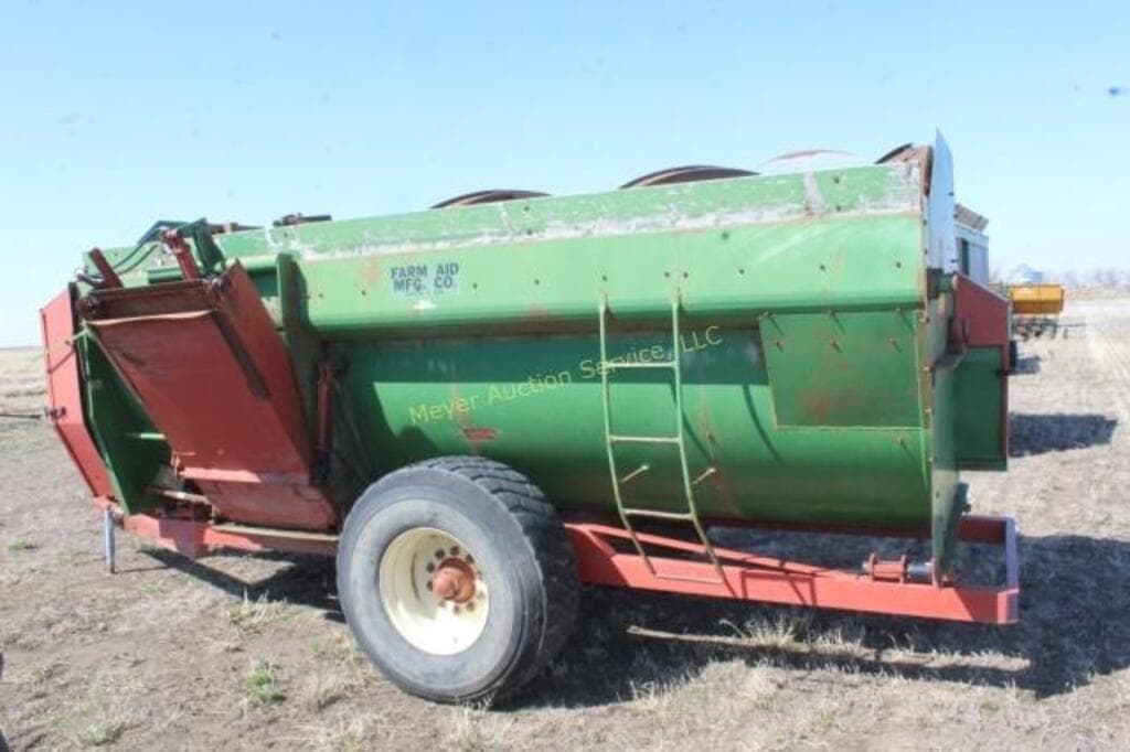 Farm Aid 430 Hay and Forage Grinders/Mixers for Sale | Tractor Zoom