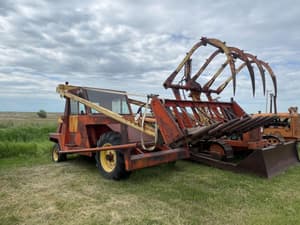 SOLD - Farmhand F22 Lot No. 5810461 Hay and Forage | Tractor Zoom