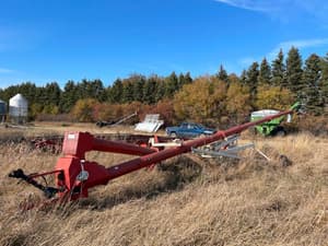 SOLD - Farm King Grain Auger Harvesting with --- Ft | Tractor Zoom
