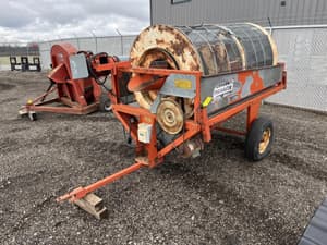 SOLD - Farm Master 2200 Lot No. 330 Harvesting | Tractor Zoom