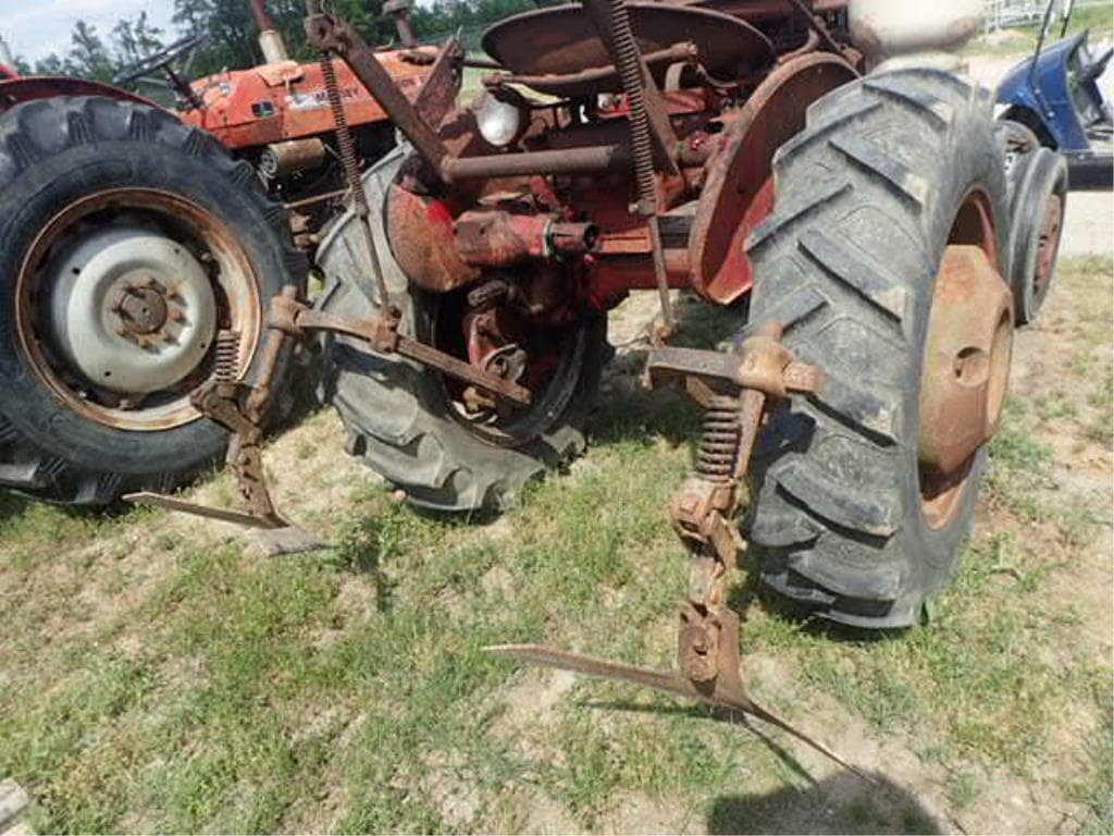 Farmall 100 Tractors Less than 40 HP for Sale | Tractor Zoom