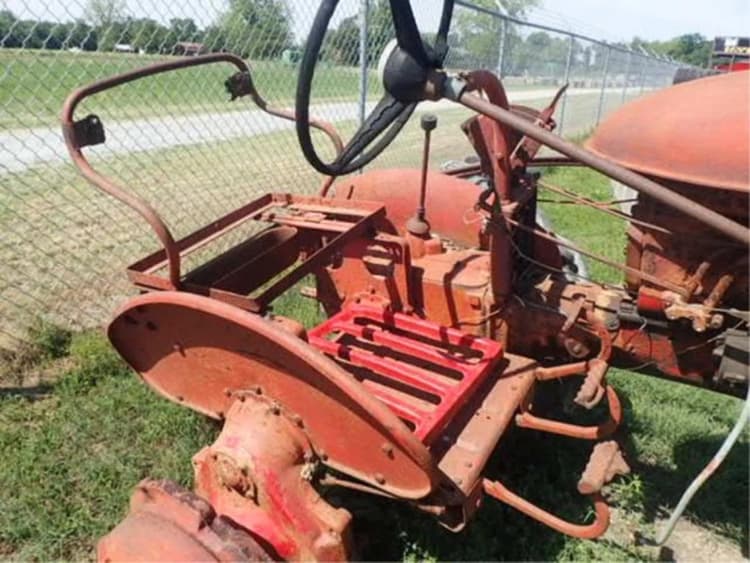 Farmall 140 Tractors Less than 40 HP for Sale | Tractor Zoom
