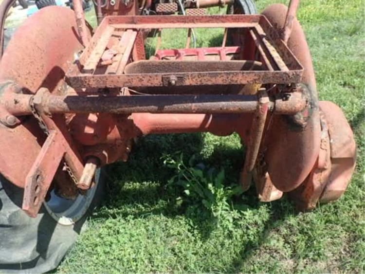 Farmall 140 Tractors Less than 40 HP for Sale | Tractor Zoom