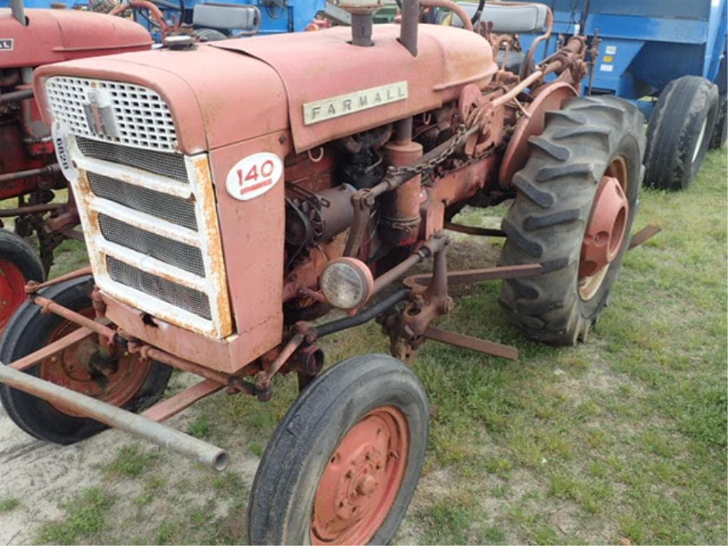 Farmall 140 Tractors Less than 40 HP for Sale | Tractor Zoom