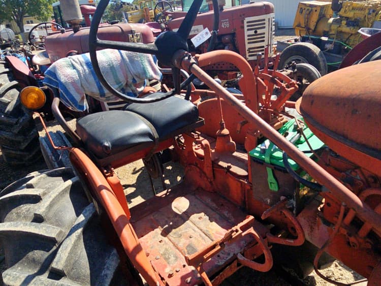 Farmall 140 Tractors Less than 40 HP for Sale | Tractor Zoom