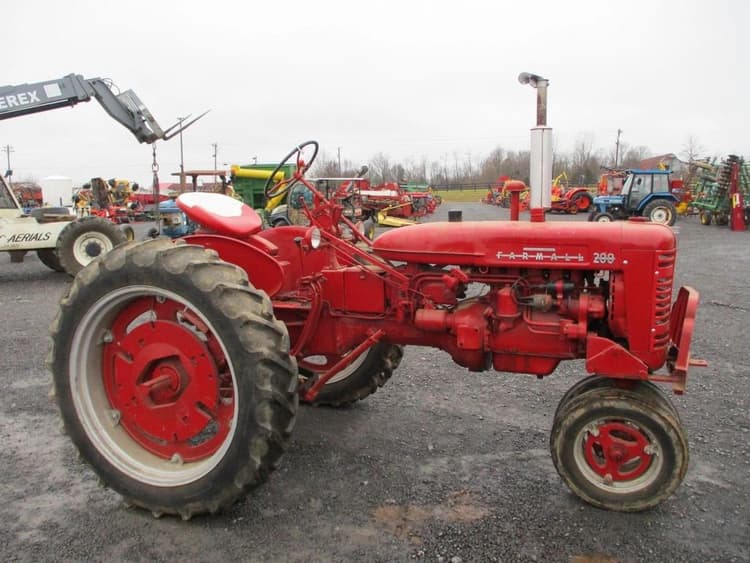 Farmall 200 Tractors Less than 40 HP for Sale | Tractor Zoom