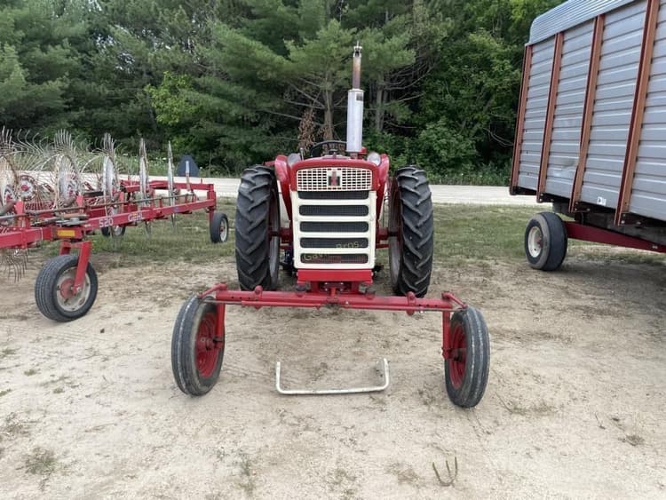 Farmall 240 Tractors Less than 40 HP for Sale | Tractor Zoom