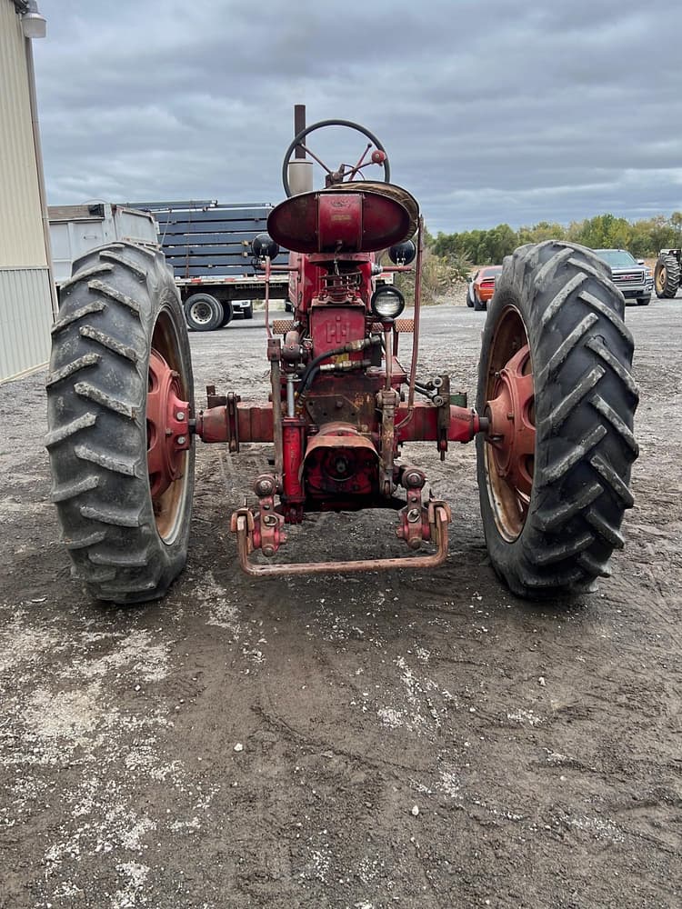 Farmall 300 Tractors 40 to 99 HP for Sale | Tractor Zoom