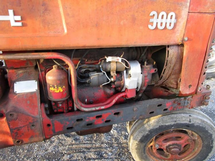 Farmall 300 Tractors 40 to 99 HP for Sale | Tractor Zoom