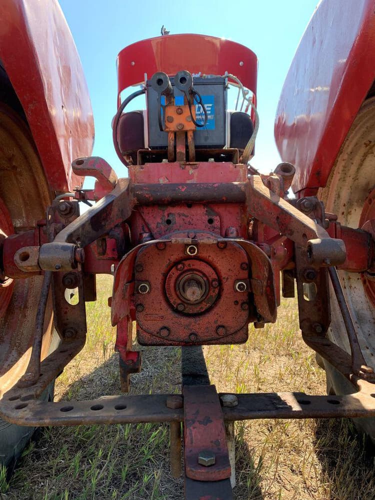 Farmall 340 Tractors 40 to 99 HP for Sale | Tractor Zoom