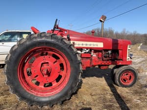 SOLD - Farmall 350 Tractor With Narrow Front Tractors with 42 HP ...