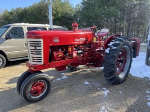 SOLD - Farmall 400 Diesel Tractor Tractors with 50 HP | Tractor Zoom