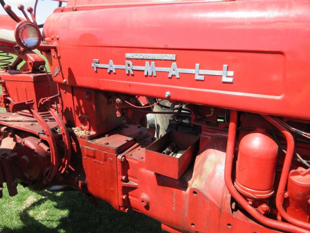 Farmall 400 Tractors 40 to 99 HP for Sale | Tractor Zoom