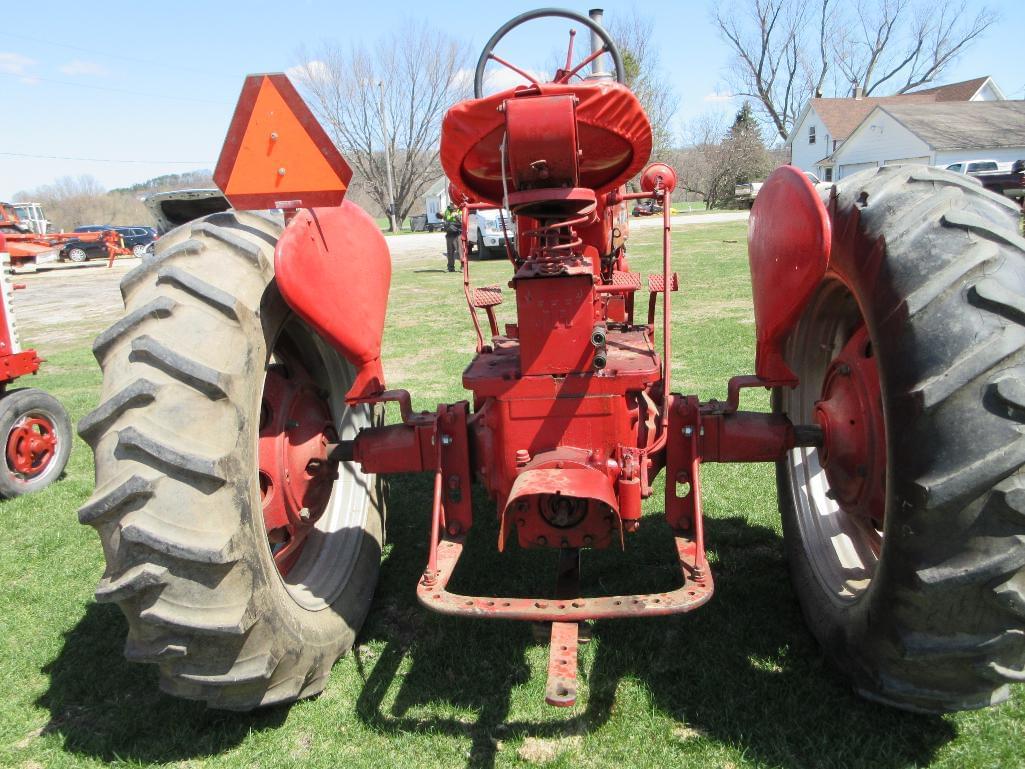 Farmall 400 Tractors 40 to 99 HP for Sale | Tractor Zoom