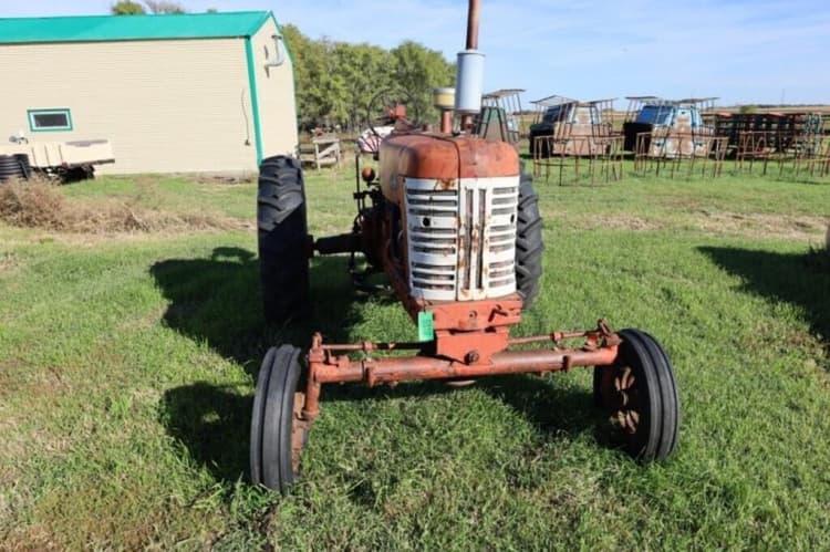 Farmall 400 Tractors 40 to 99 HP for Sale | Tractor Zoom