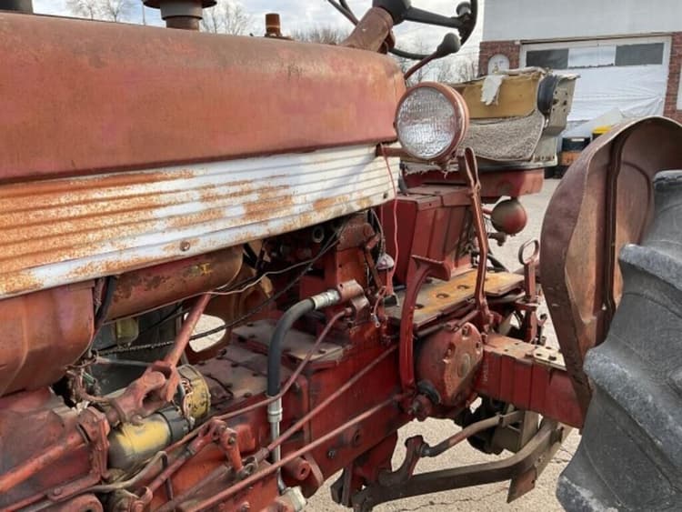 Farmall 460 Tractors 40 to 99 HP for Sale | Tractor Zoom