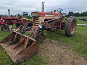 Farmall 460 Lot No. 292 Tractors For Sale with 8,250 Hrs | Tractor Zoom