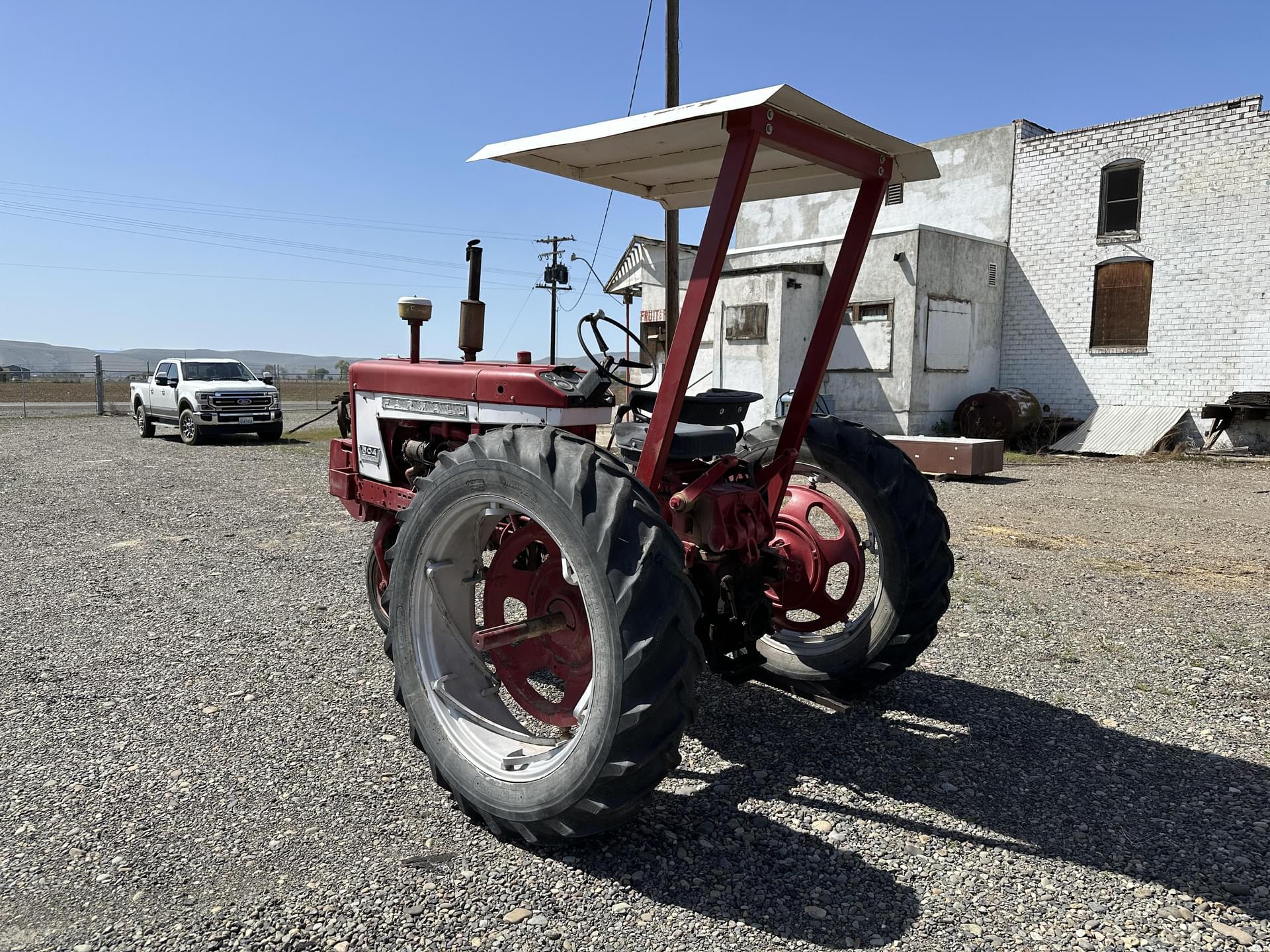 Farmall 504 Tractors 40 to 99 HP for Sale | Tractor Zoom