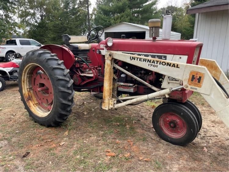 Farmall 504 Tractors 40 to 99 HP for Sale | Tractor Zoom