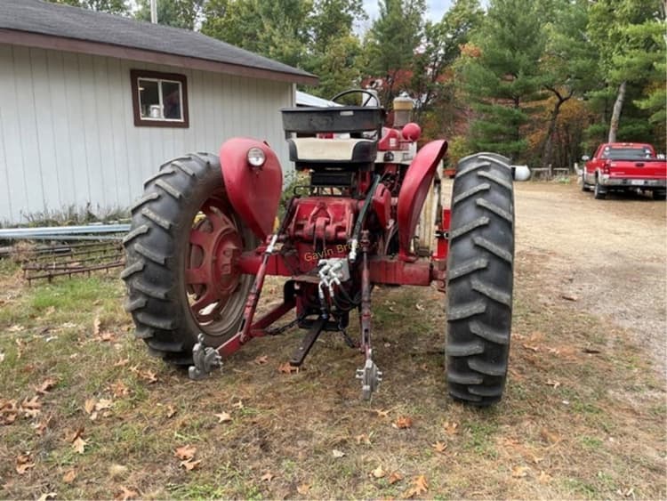Farmall 504 Tractors 40 to 99 HP for Sale | Tractor Zoom