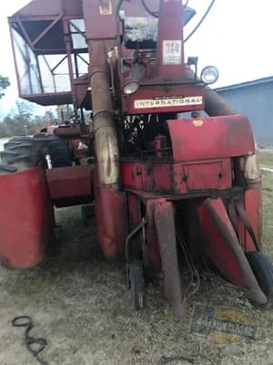 SOLD - Farmall 504 with 314 One Row Cotton Picker Tractors with 1,891 ...