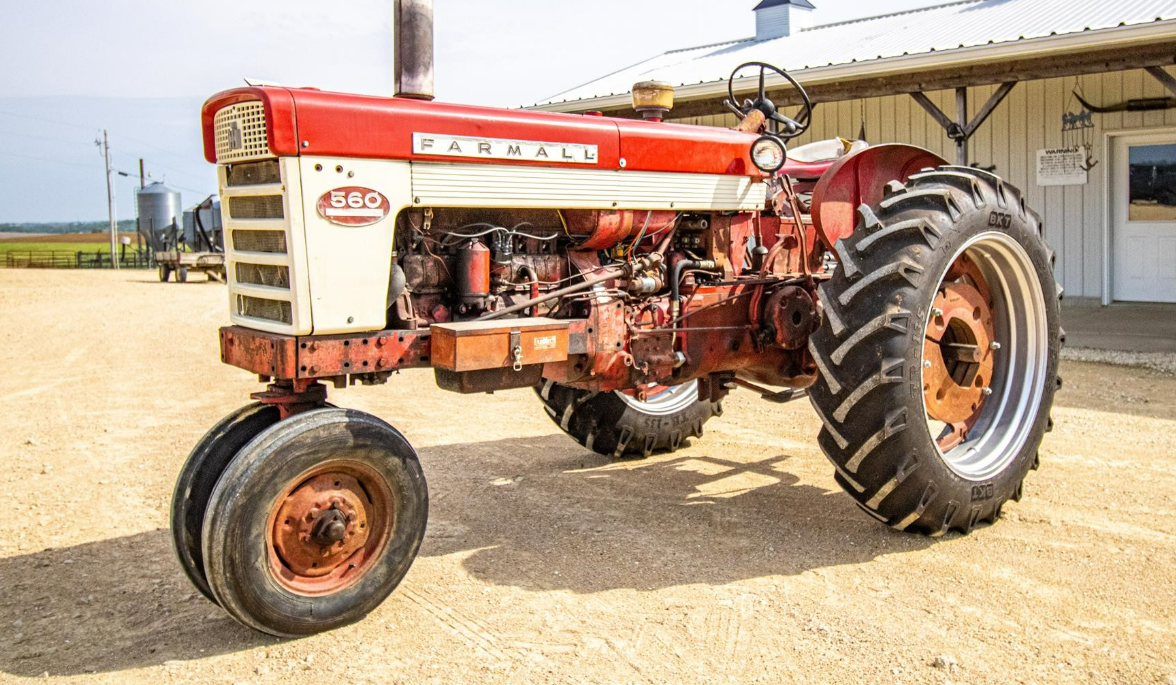 SOLD - Farmall 560 Tractors with 72 HP | Tractor Zoom