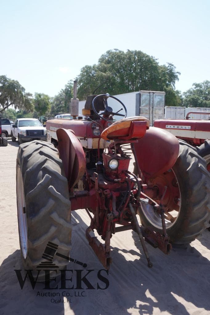 International Harvester 560 Tractors 40 to 99 HP for Sale | Tractor Zoom