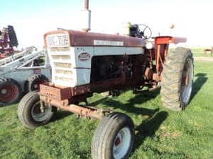 SOLD - Farmall 560 gas tractor Tractors with 72 HP | Tractor Zoom