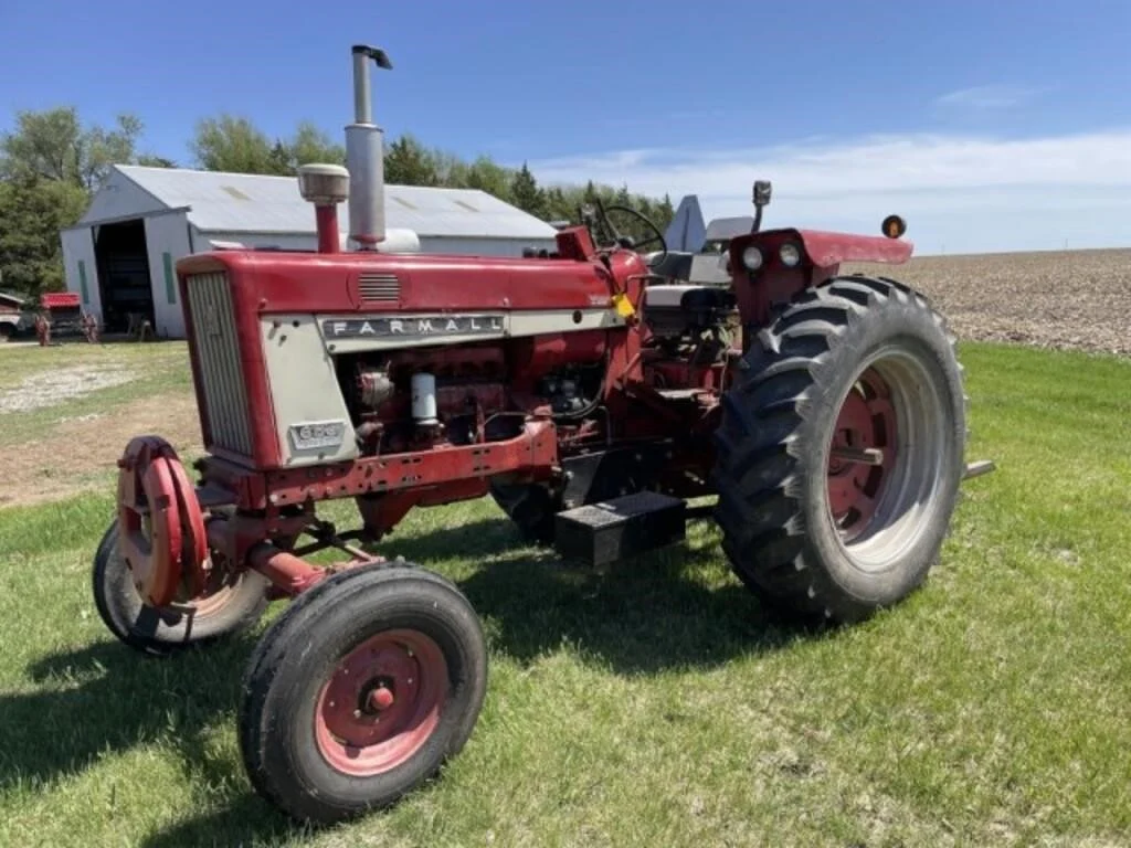 SOLD - Farmall 656 Lot No. 4f5116e1-dd76-11ec-ad27-0246304ce823 ...